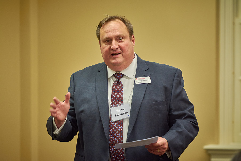 Dean's Corner - Winter 2017 - School of Pharmacy